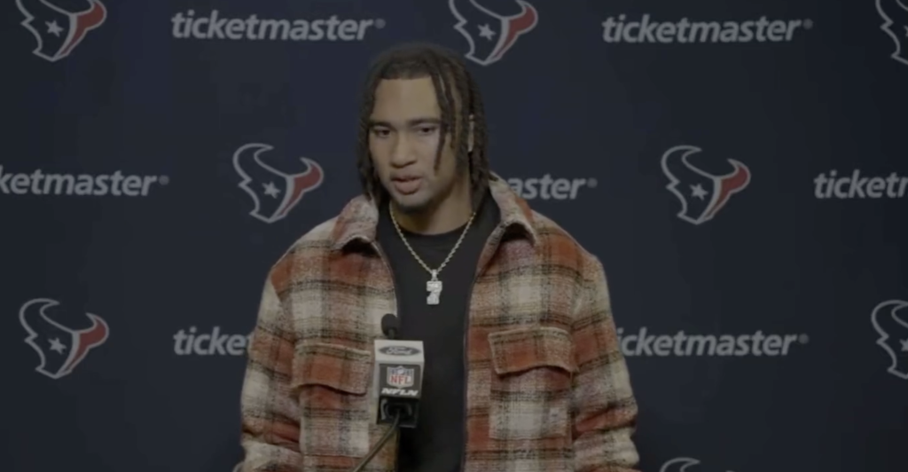 WATCH: Superstar Quarterback Gives Glory To God In Must-See Interview ...