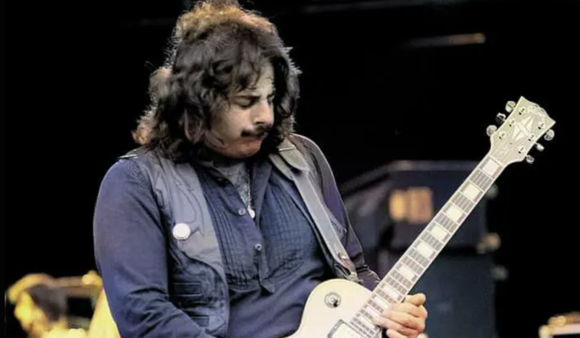 Legendary Guitarist Dies At 70