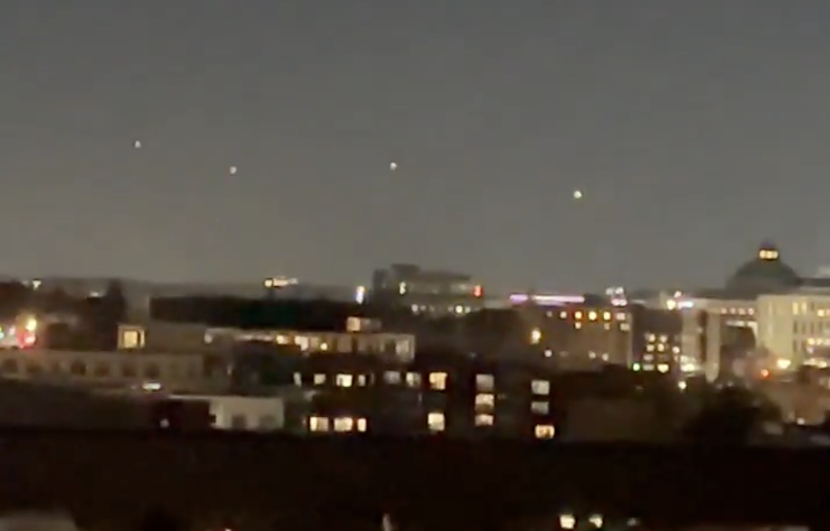 NEW: 'Mysterious Lights' Seen Above U.S. Capitol Cause 'UFO Panic'